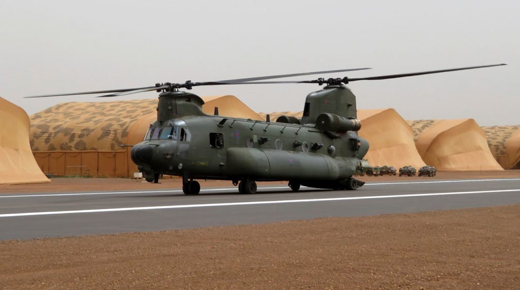 Sahel : six mois pour déployer trois Chinook de la Royal Air force ...